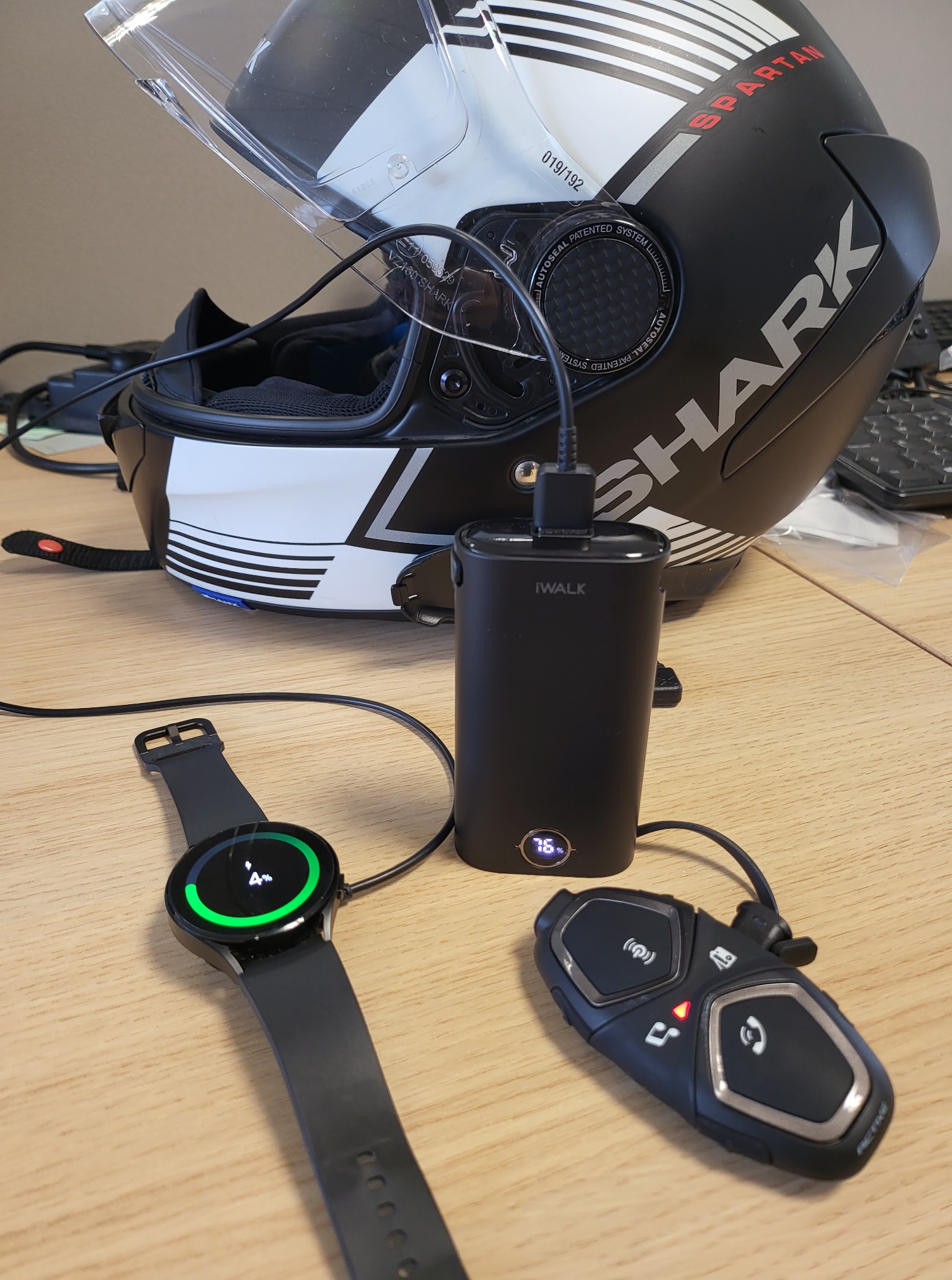 iWALK PowerSquid Power Bank Review - Rapid Reviews UK